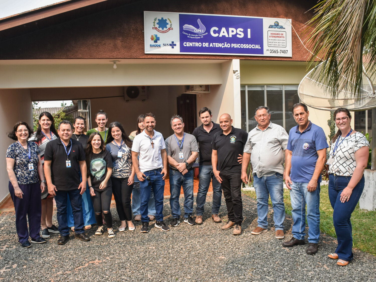 Equipe do CAPS apresenta nova sede para representantes do Governo ...