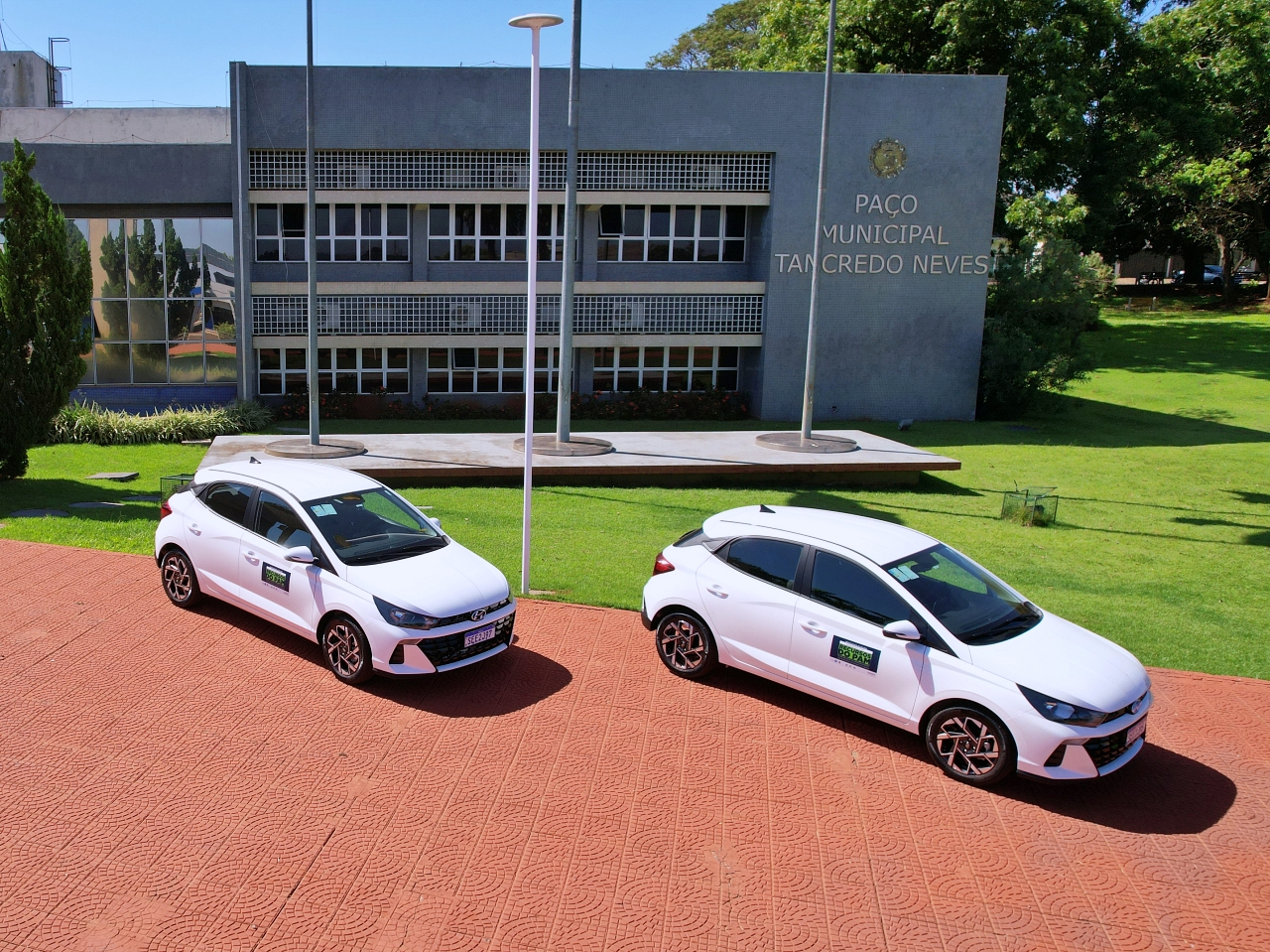 Itaipulândia e Governo do Estado investem em dois veículos 0 km para ...